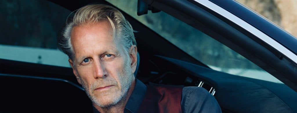 HOYT RICHARDS: MODEL BEHAVIOR - Nantucket Magazine